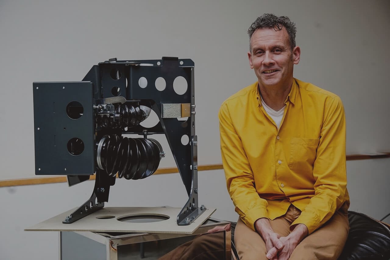 About the space-saving retractable toilet - Hidealoo